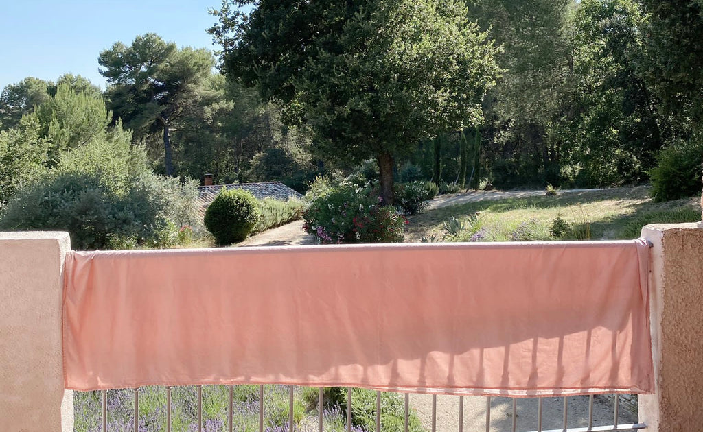 How to Clean Table Linens – Madame de la Maison