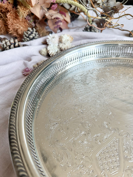 Round Tray with Galley – Madame de la Maison