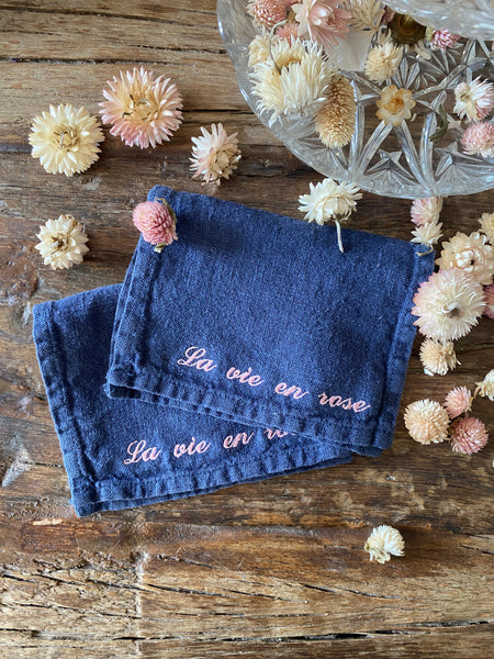“La vie en rose” Embroidered Cocktail Napkins – Madame de la Maison